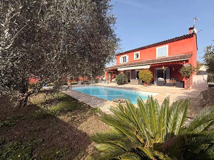 Maison à louer - Pégomas - 7 pièces - 5 chambres