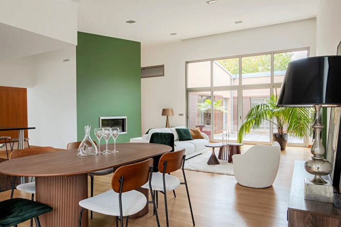 Maison à vendre - Clamart, Percy, Schneider - 7 pièces - 4 chambres