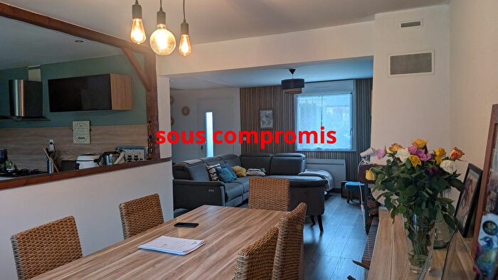 Maison à vendre - Saint-Martin-du-Fouilloux - 5 pièces - 3 chambres