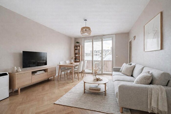 Appartement à vendre - Suresnes, Plateau Ouest - 4 pièces - 3 chambres