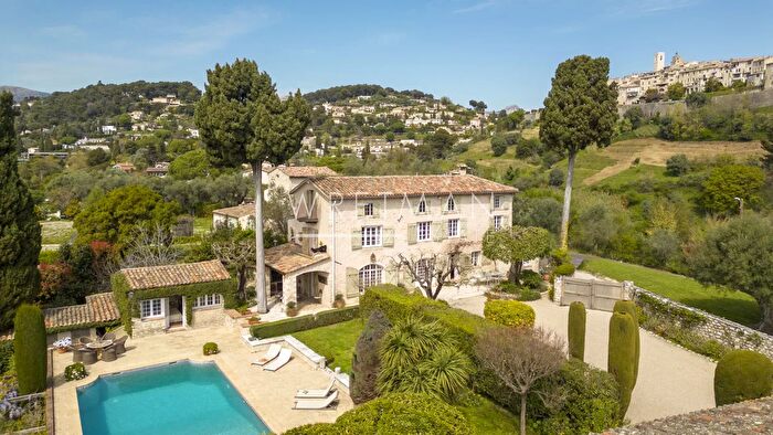 Maison à vendre - Saint-Paul-de-Vence - 10 pièces - 6 chambres