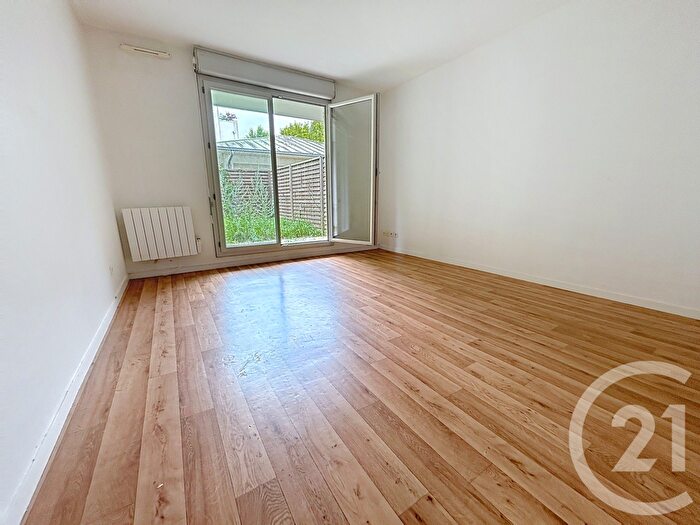 Appartement à louer - Mantes-la-Jolie, Gassicourt - 3 pièces - 2 chambres