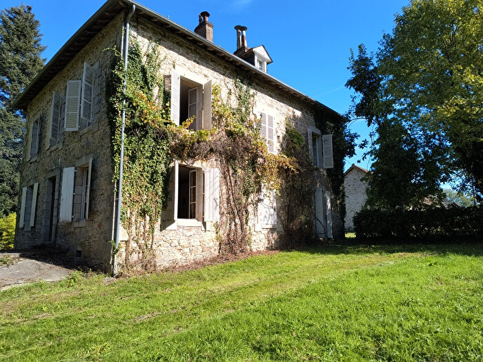 Maison à vendre - Saint-Clément - 10 pièces - 5 chambres
