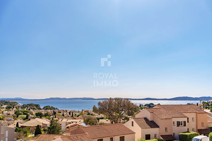 Appartement à vendre - Carqueiranne - 5 pièces - 3 chambres