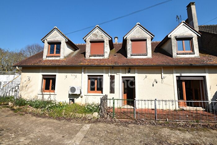 Maison à vendre - Marsainvilliers - 12 pièces - 8 chambres