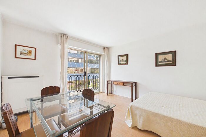 Appartement à vendre - Paris e , Saint-Philippe du Roule - 1 pièce