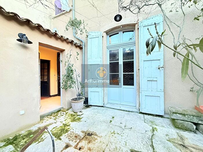 Appartement à louer - Apt - 6 pièces - 2 chambres