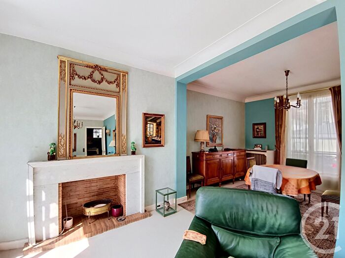 Maison 9 pièces à vendre - Saint-Denis, République, Gare