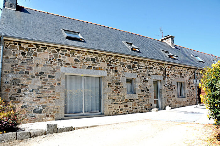 Maison 5 pièces à louer à Moustéru