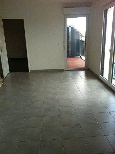 Appartement à louer - Capeyon-Les Pins, Mérignac - 2 pièces - 1 chambre