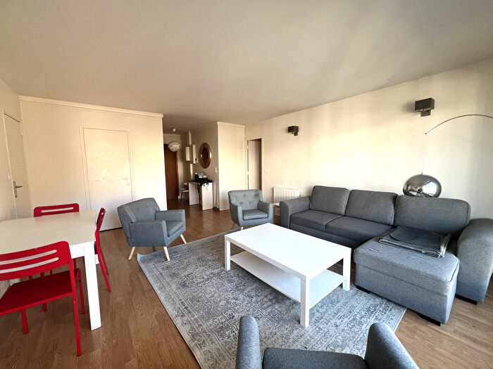 Appartement à louer - Paris e , Saint-Lambert, Convention - 4 pièces - 2 chambres