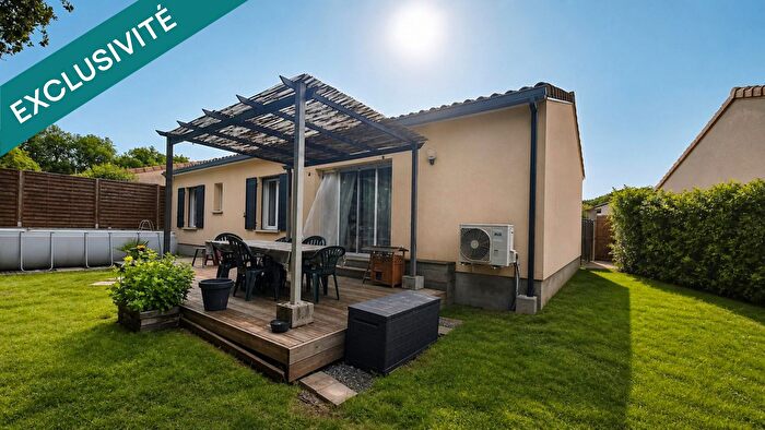 Maison 6 pièces à vendre à Saint-Quentin-de-Baron