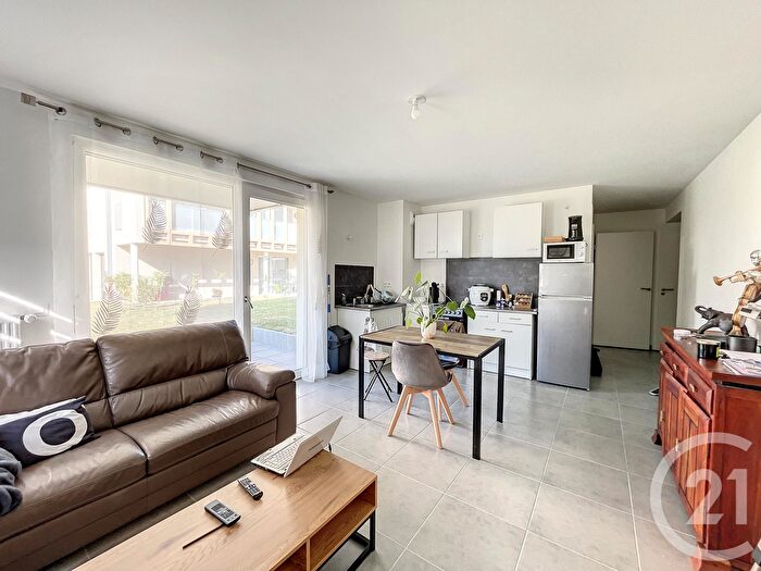 Appartement à louer - La Chapelle-Saint-Luc, Chantereigne, Montvilliers - 2 pièces - 1 chambre