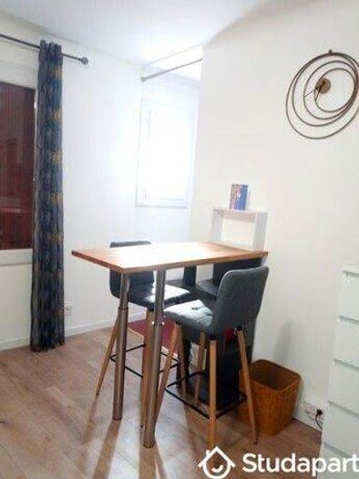 Appartement 1 pièce à Capouchiné, Nîmes, à louer