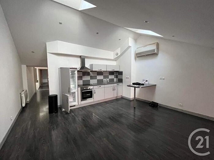 Appartement à louer - Montbéliard, Centre-ville, Prairie, Batteries du Parc, Charmontet - 2 pièces - 1 chambre