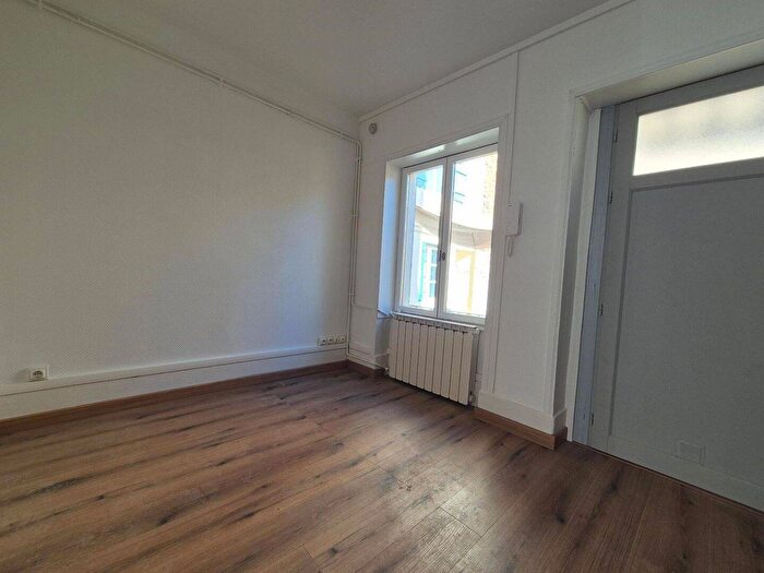 Appartement à louer - Bioux, Mâcon - 1 pièce