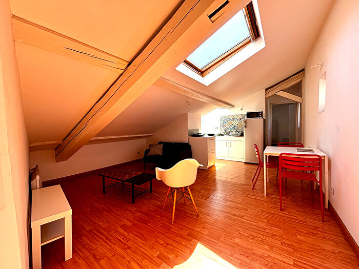 Appartement à louer - Saint-Étienne, Bernay, Valfuret - 2 pièces - 1 chambre