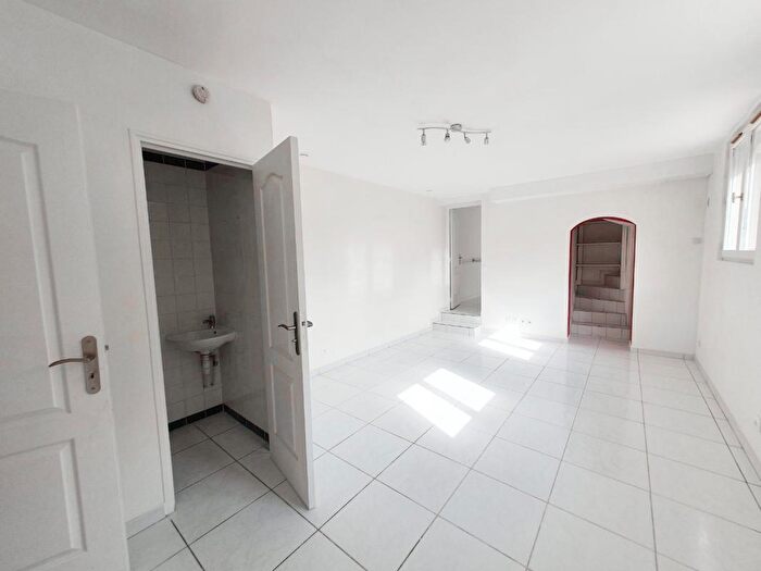 Appartement à louer - Gonesse, Centre-ville - 2 pièces - 1 chambre