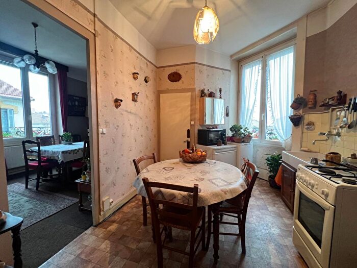 Maisons à vendre et appartements à louer - 3