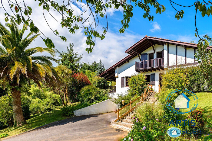 Maison 5 pièces à vendre à Saint-Pée-sur-Nivelle