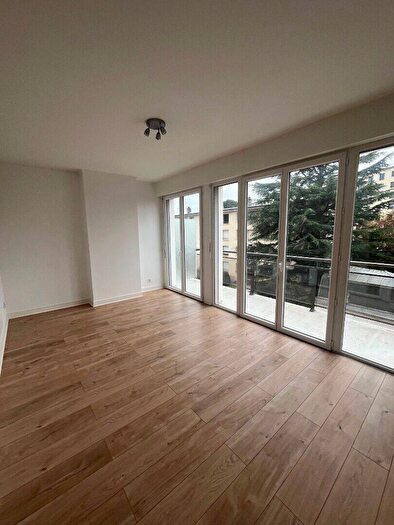 Place Louis XIV, Saint-Germain-en-Laye - Appartement 1 pièce à louer