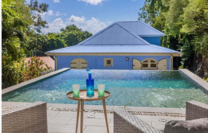 Maison à vendre - Case-Pilote - 8 pièces - 6 chambres