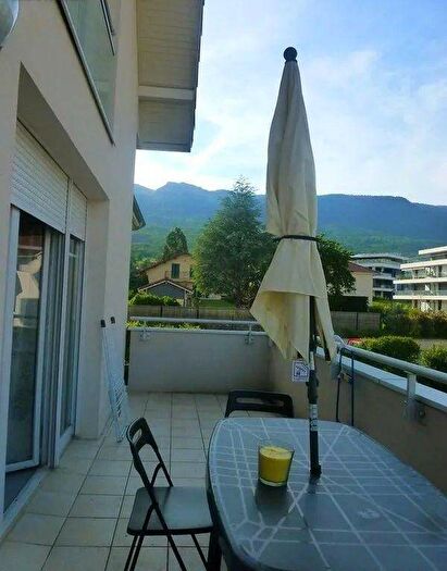 Appartement à louer - Thoiry - 2 pièces - 1 chambre