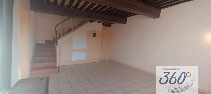Maison 3 pièces à Matour, à louer