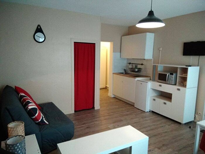 Appartement 1 pièce à Saint-Laurent-sur-Sèvre, à louer