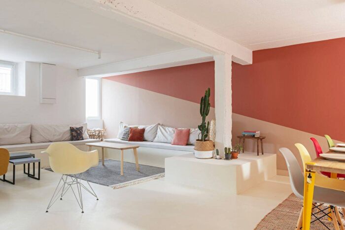 Appartement à louer - Saint-Pasquier, Nantes - 11 pièces - 9 chambres