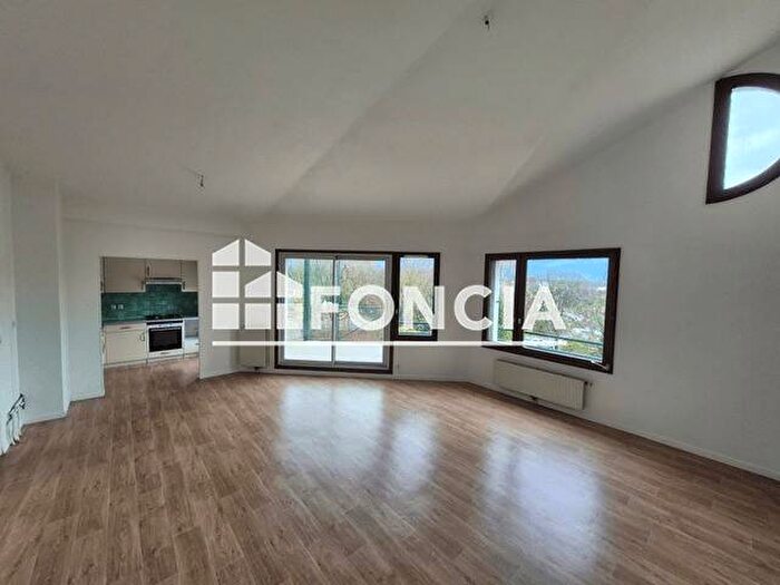 Appartement à louer - Bealieres, Meylan - 4 pièces - 2 chambres