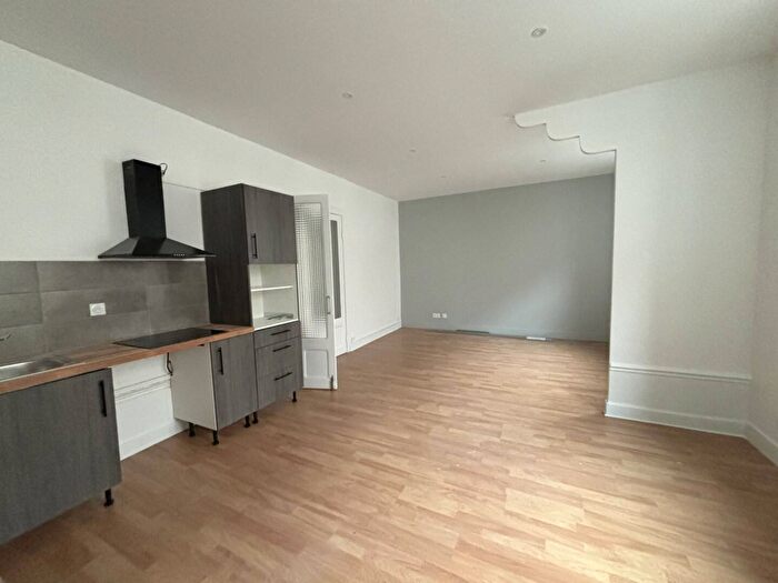 Appartement à louer - Badouillère-Saint Roch-Valbenoîte, Saint-Étienne - 3 pièces - 2 chambres