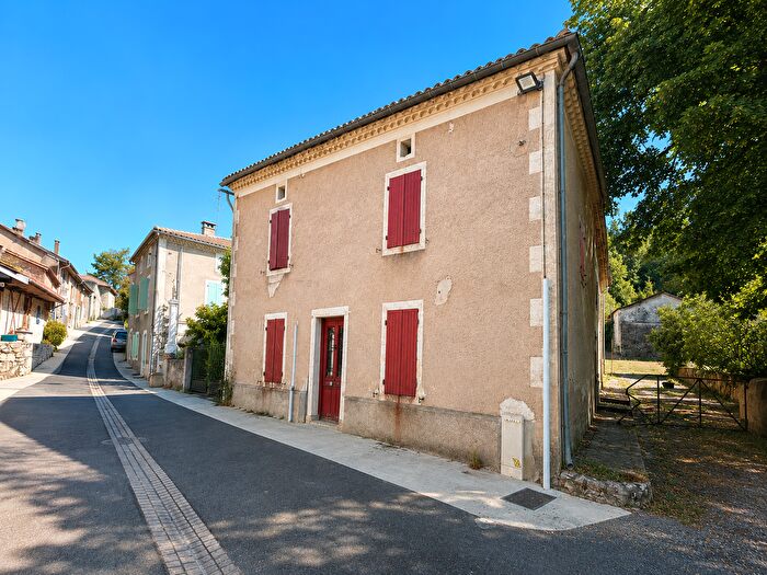 Maison 5 pièces à Touffailles, à vendre