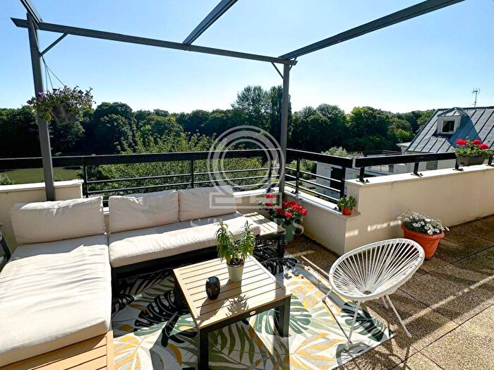 Appartement à louer - Le Port-Marly - 4 pièces - 3 chambres