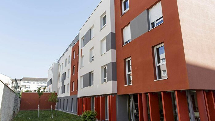 Appartement à louer - Barbâtre-Saint Remy-Verrerie, Reims - 1 pièce