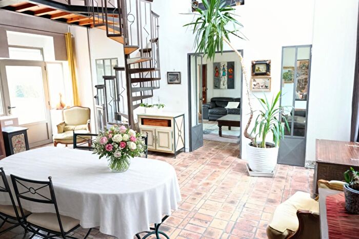 Maison à vendre - Dammarie-les-Lys, LAbbaye du Lys, Centre-ville, Soubiron - 11 pièces - 6 chambres