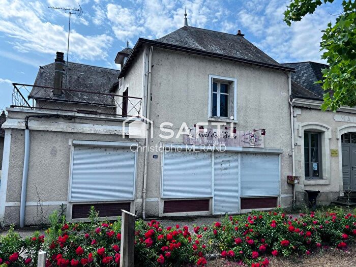 Maison 8 pièces à vendre à Dangé-Saint-Romain
