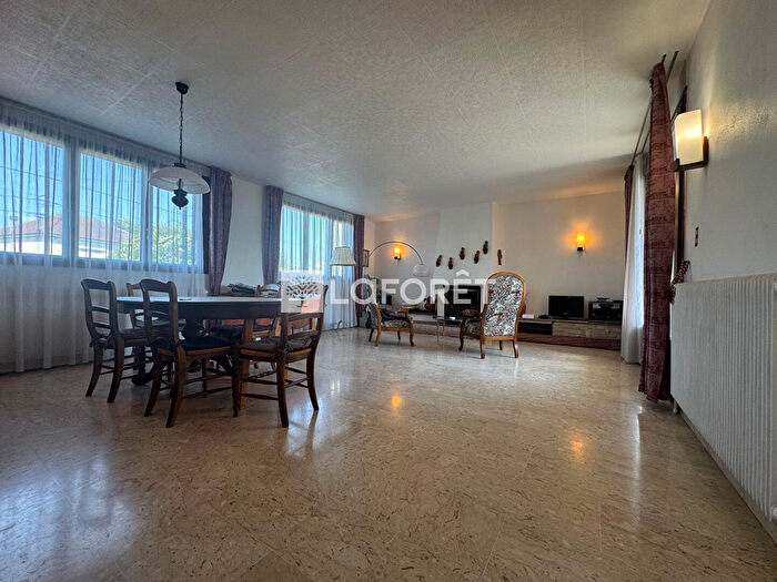 Maison à vendre - Montfermeil, Les Oiseaux - 9 pièces - 7 chambres