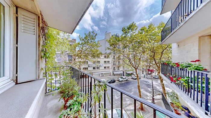 Paris 20ème, Gambetta : Appartement 3 pièces à vendre