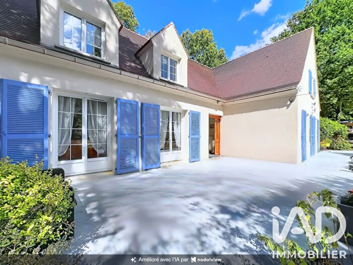 Bussy-Saint-Martin : Maison 10 pièces à vendre