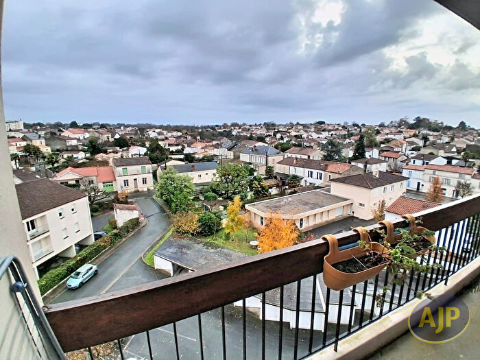 Appartement à vendre - Saintes, La Gare, Sébastien de Brouard, La Fenêtre - 2 pièces - 1 chambre