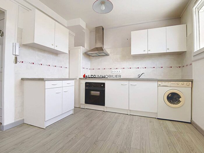 Appartement à louer - Haut Vernet-Moyen Vernet, Perpignan - 2 pièces - 1 chambre