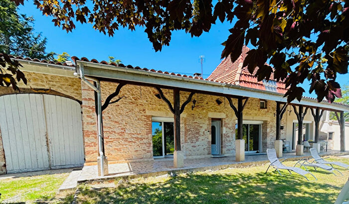 Maison à vendre - Villeneuve-sur-Lot, Zone rurale Nord - 6 pièces - 4 chambres