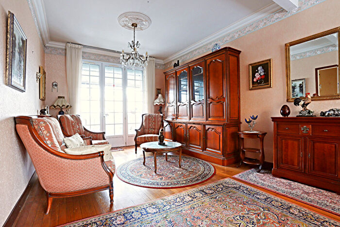 Maison à vendre - Nanterre, Vieux Pont - 5 pièces - 3 chambres