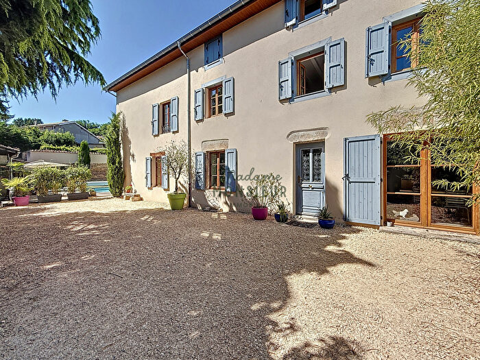 Maison à vendre - Ruy-Montceau - 9 pièces - 6 chambres