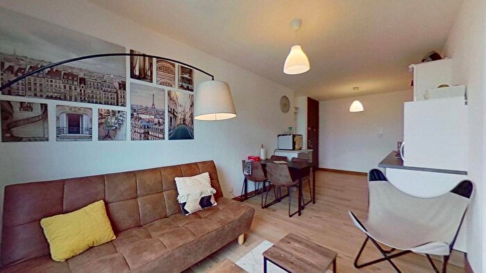 Appartement 5 pièces à Le Bachut, Lyon ème arrondissement, à louer
