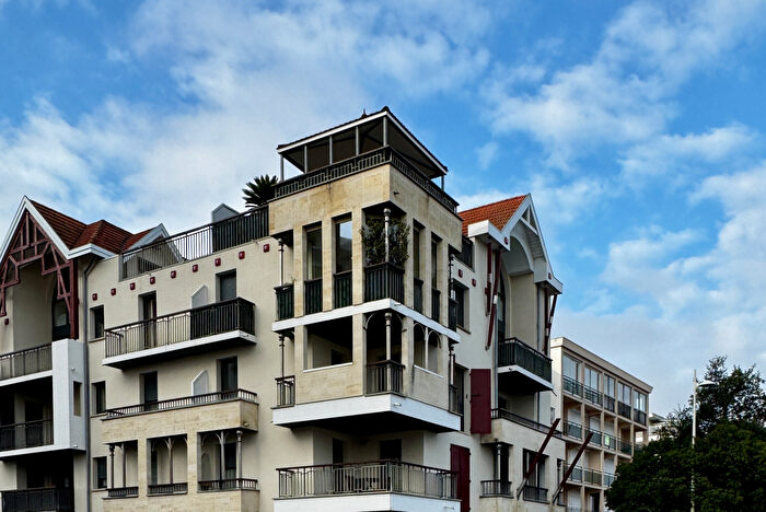 Appartement à vendre - Arcachon, Centre-ville, La Chapelle, Gare - 5 pièces - 3 chambres