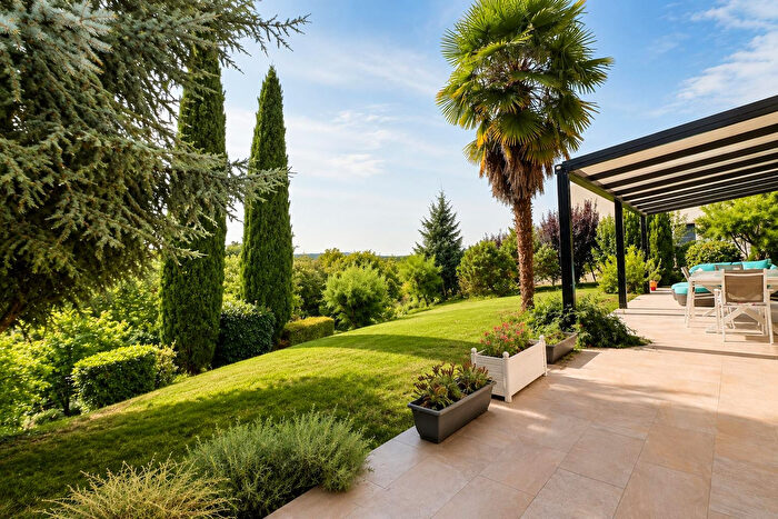 Maison 8 pièces à L'Étang-la-Ville, à louer
