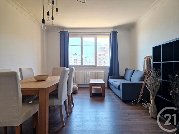 Grenoble, La Capuche, Grands Boulevards : Appartement 3 pièces à louer