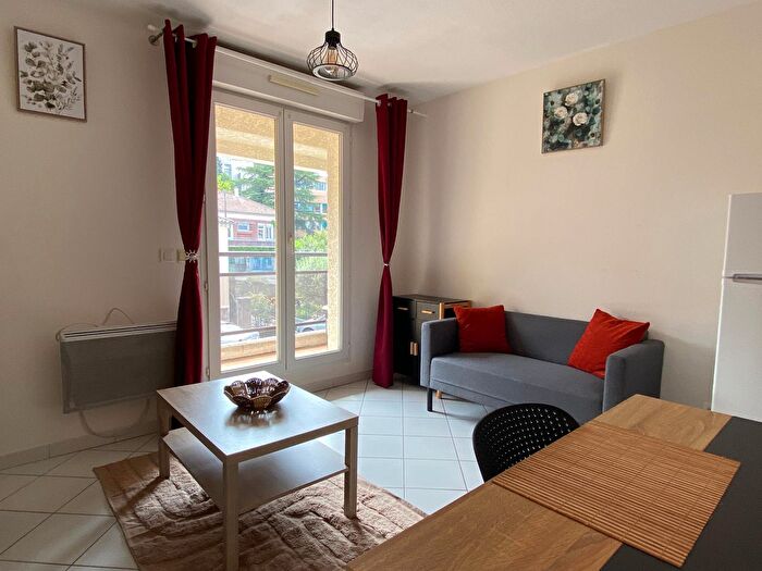 Aubenas, Centre-ville : Appartement 2 pièces à louer